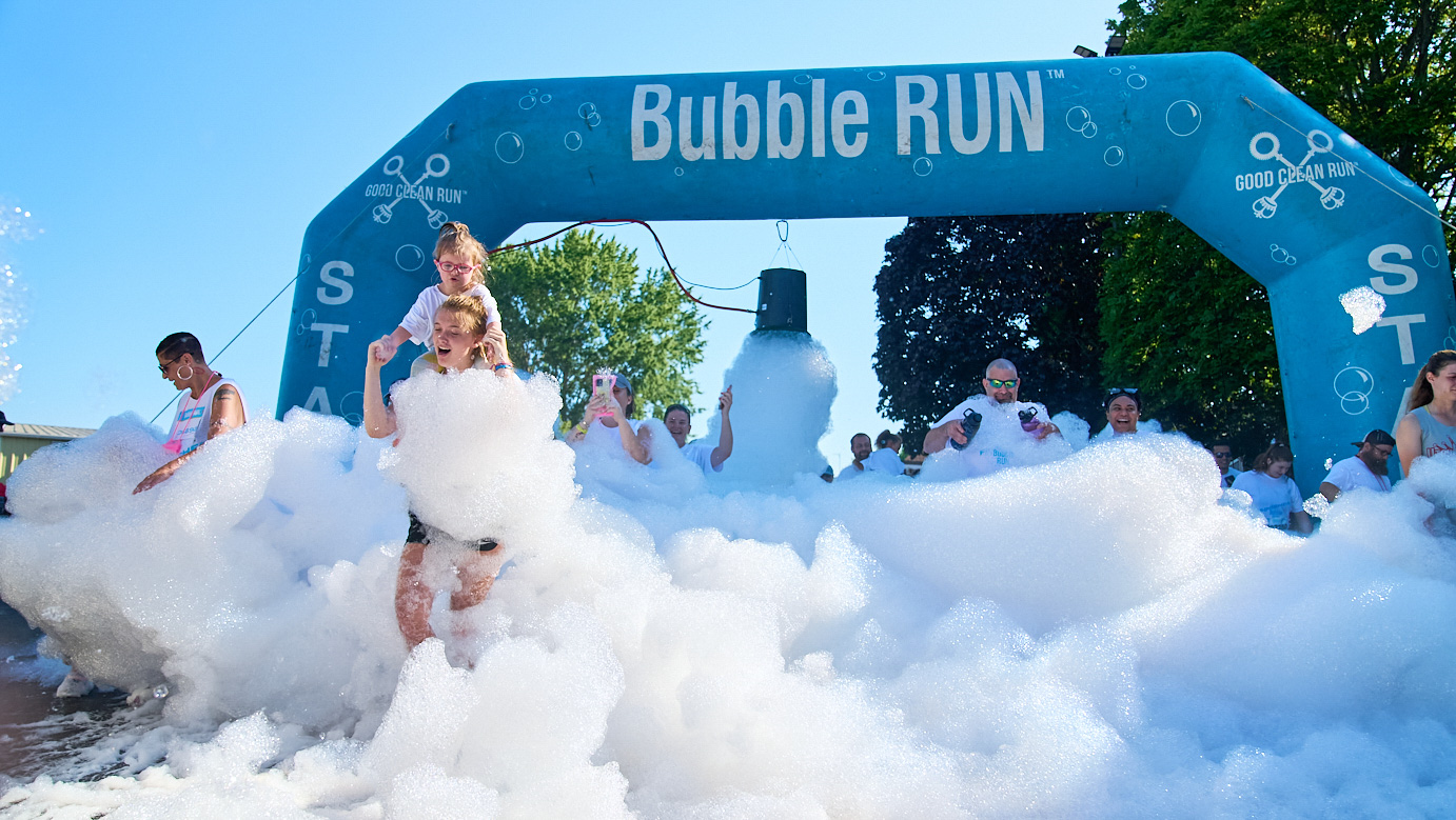 Blacklight Run – The Ultimate Glow 5K Experience